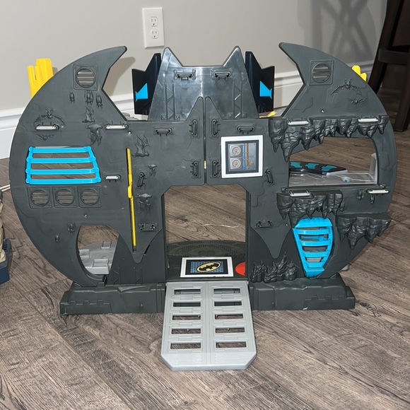 Fisher-Price | Toys | Fisherprice Imaginext Super Friends Batcave With ...